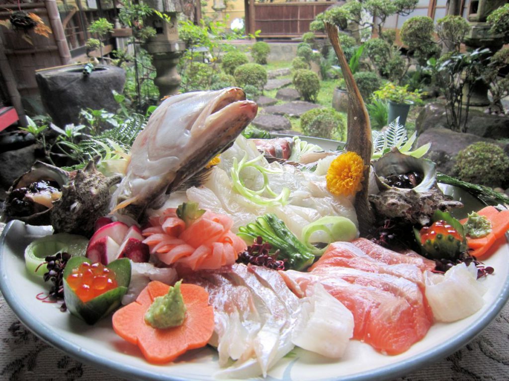 Splendid alfonsino! whole fish sashimi | 奈良の宿大正楼